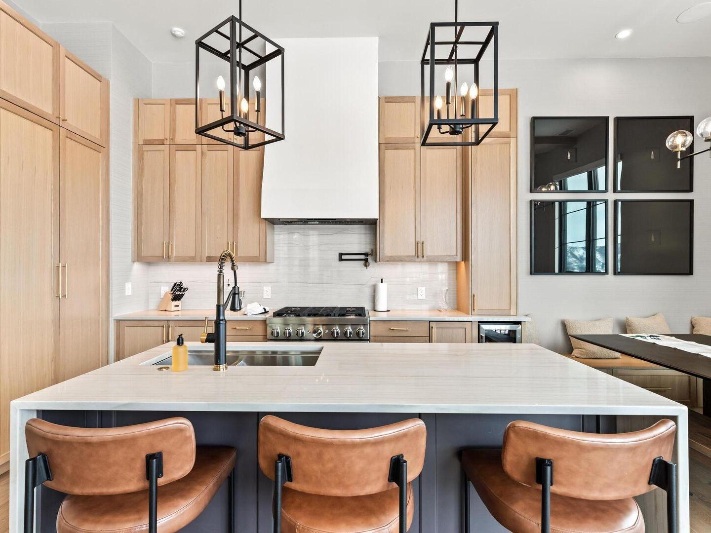 Residence at Bear Claw - Rocky Mountain Getaways